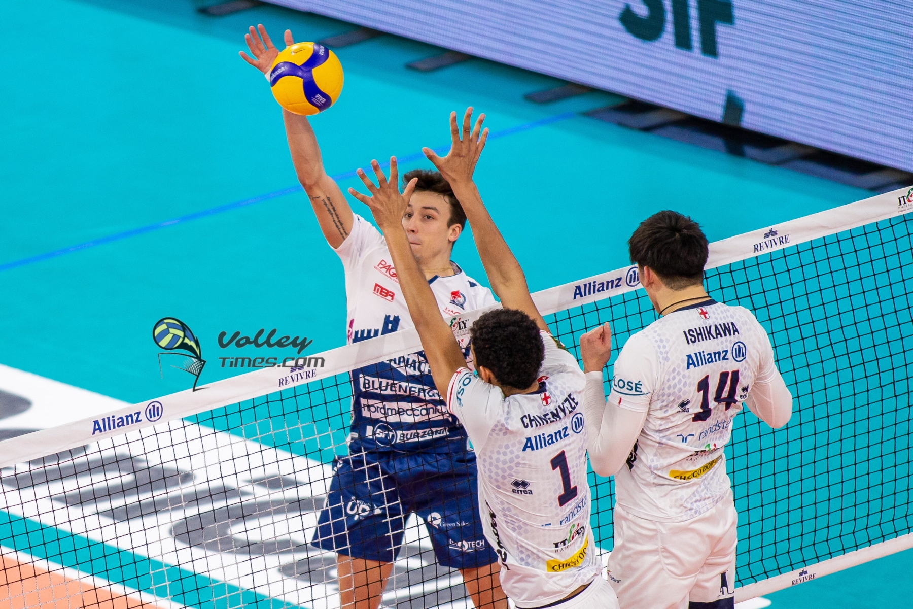 France: Japanese outside hitter Kai Masato to Paris - VolleyTimes